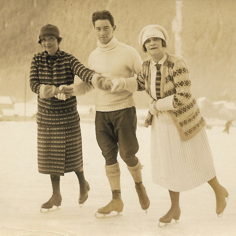 Caroline Reboux - Portrait de Lucienne Rabaté faisant du patin à glace ...